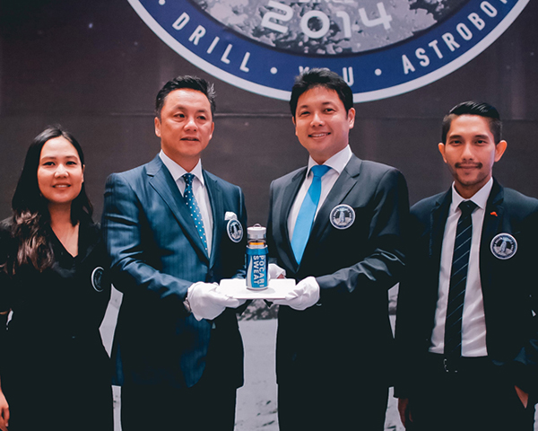 POCARI SWEAT LUNAR DREAM PROJECT